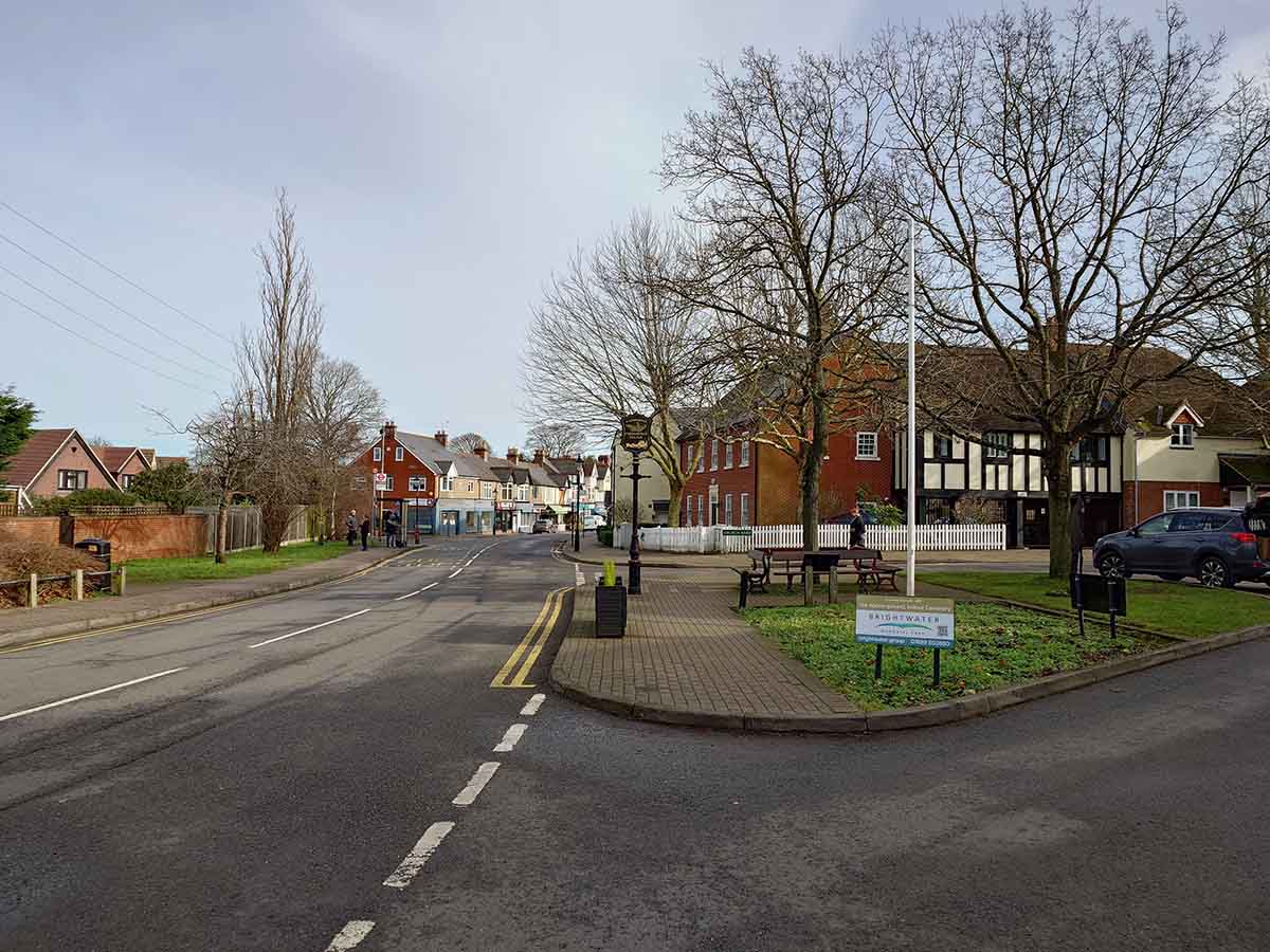 FARNBOROUGH VILLAGE : Things To Do, Places To Eat & Outdoor Activities